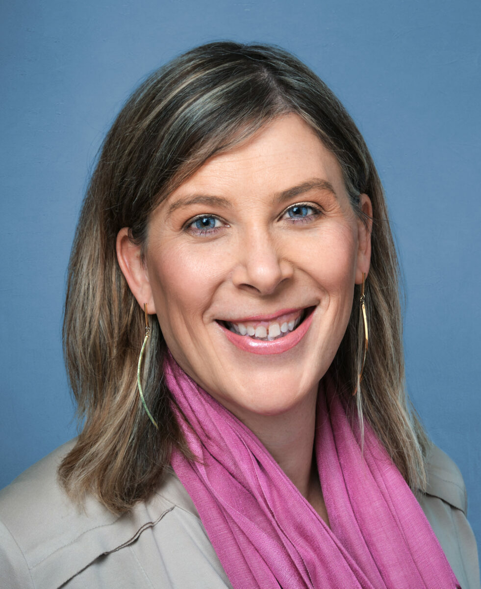 Joni Wallis – Hellman